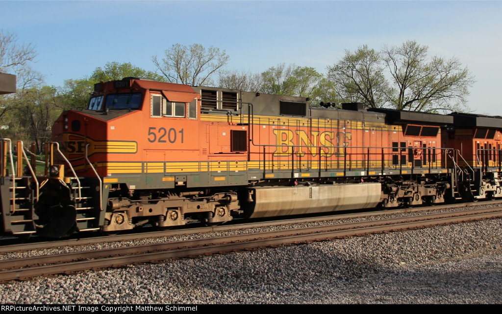 BNSF 5201